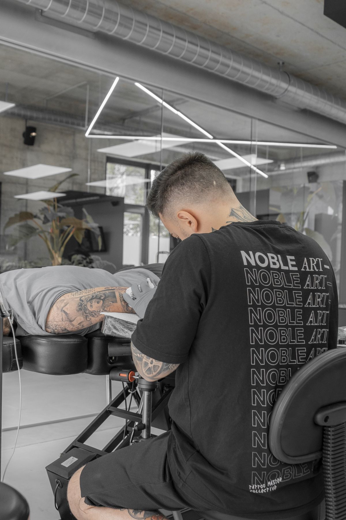 Painless tattooing (anesthesia)